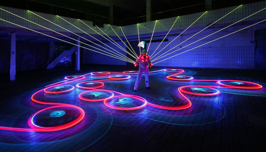 TOMi.digital - INSTALACIÓN ARTÍSTICA